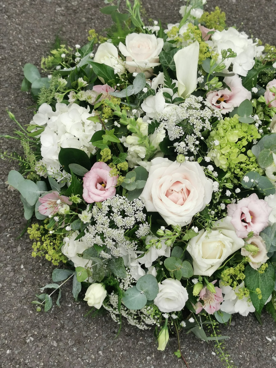 Grouped, textured, Woodland Style Posy Pad – Jessica Mary Flowers